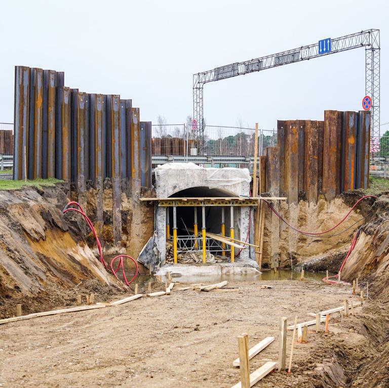 Sheet Pile Applications And Benefits of Sheet Piling – Iron Lot