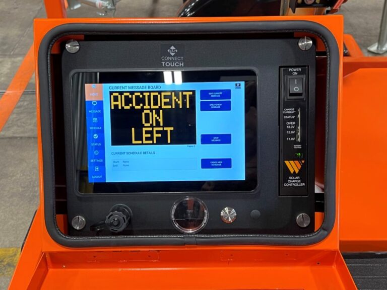 Three Line Solar Message Boards – Iron Lot